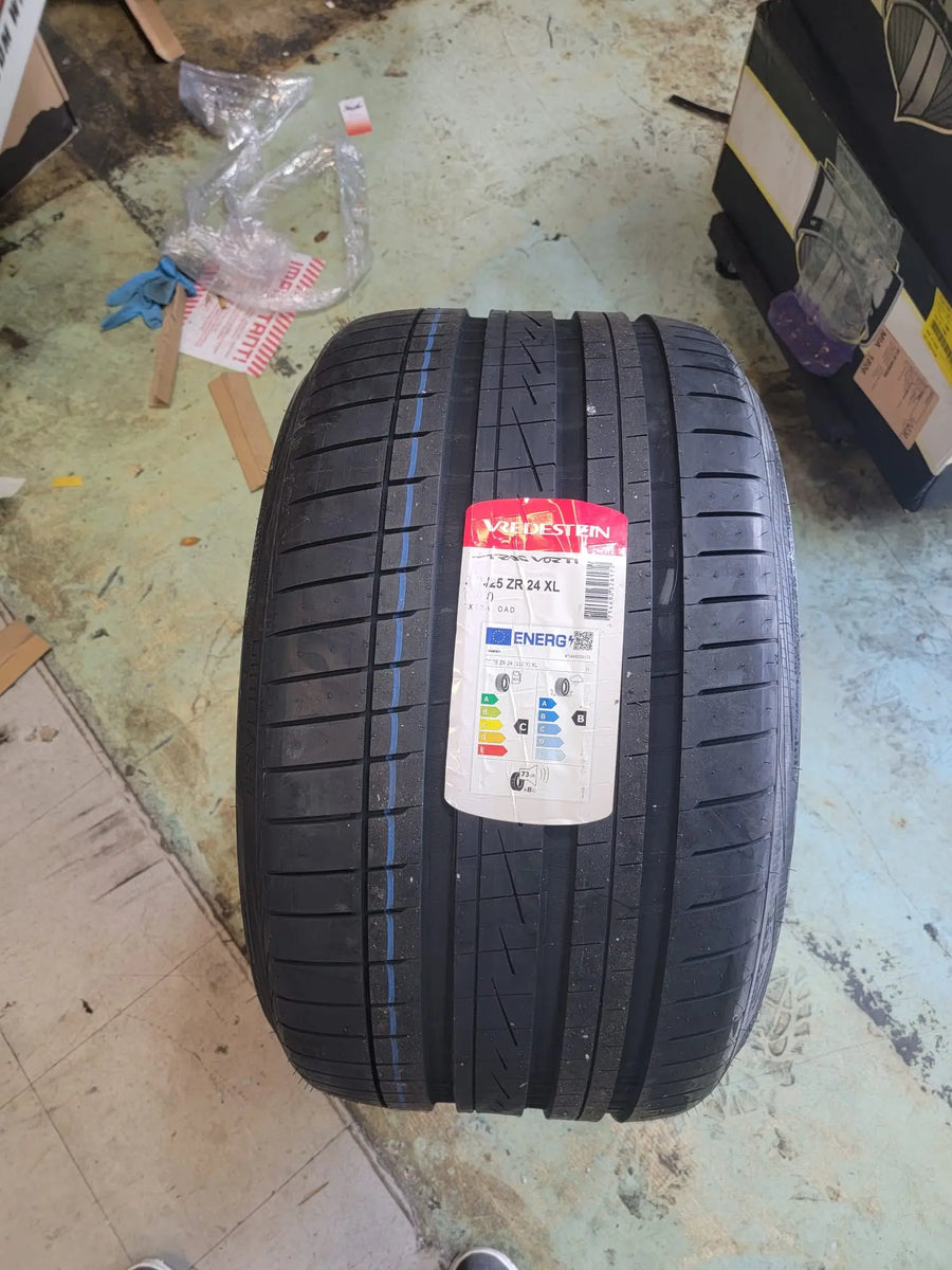 22" Intro Twisted Rally Brushed w/ Polished Wheels Staggered 22x9(Fron ...